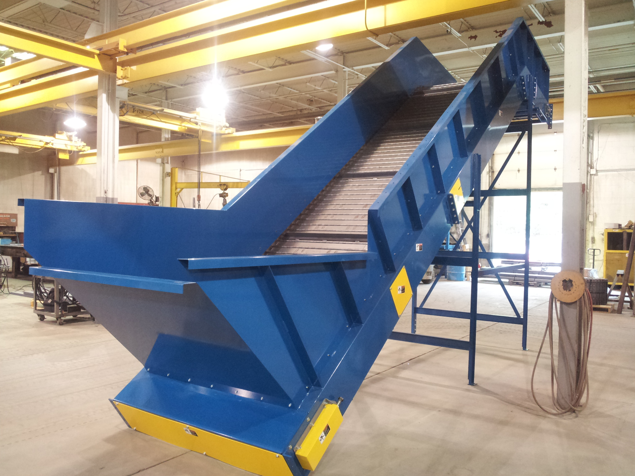 4" Pitch Hinged Steel Belt Conveyor - Endura-Veyor Inc.